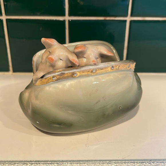 Accents | Whimsical Very Cute Porcelain Pigs In Purse Vintage Curio ...